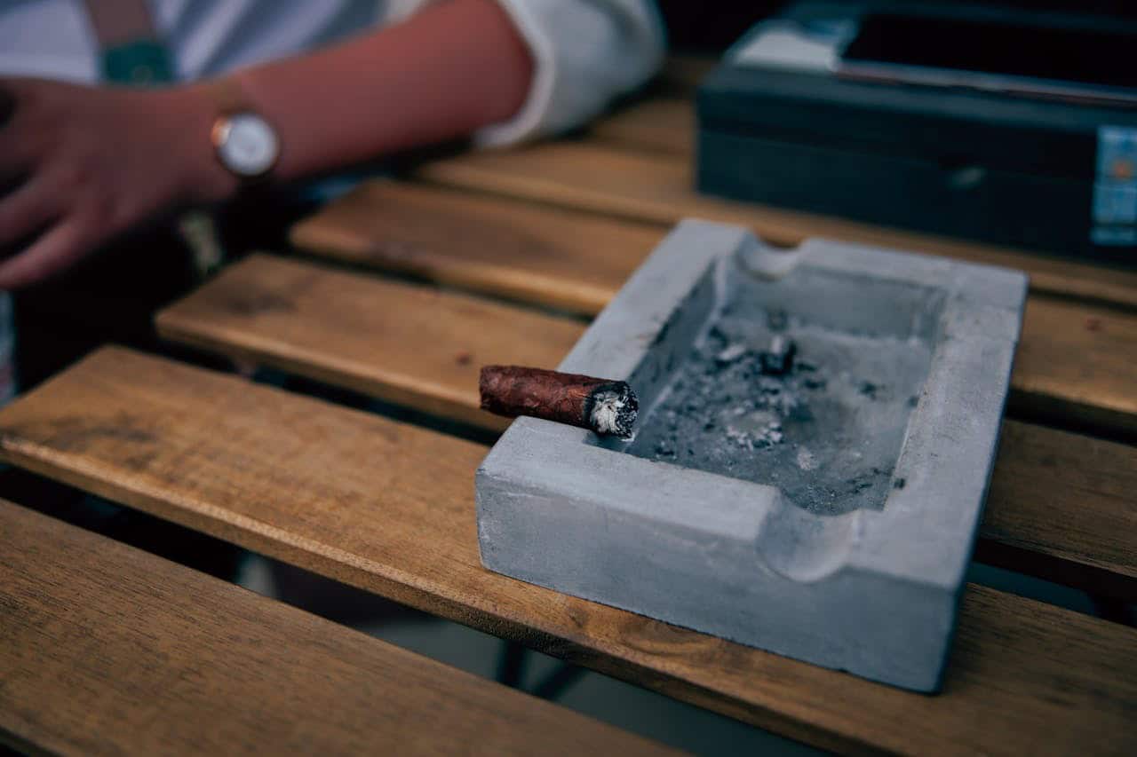Top Tips to Find the Best Ashtrays for Your Space